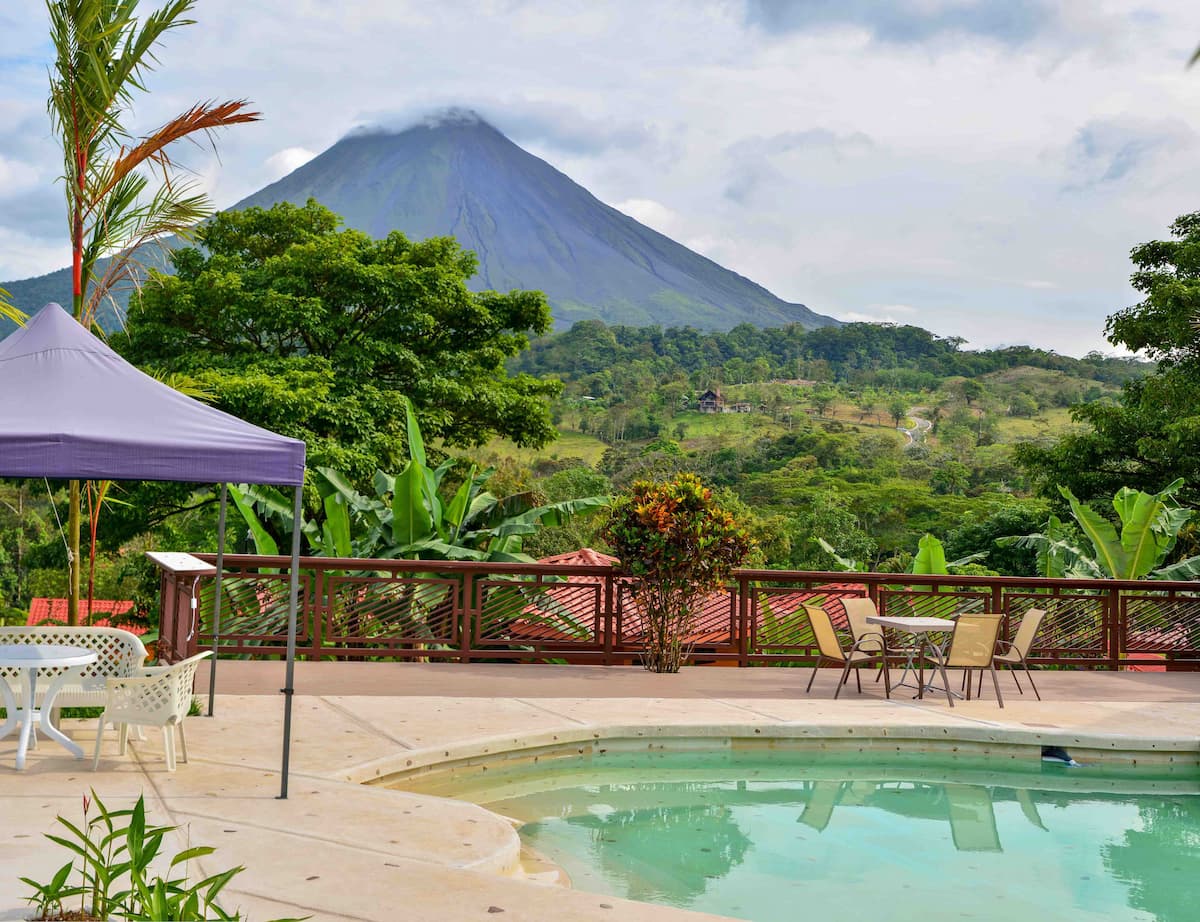 10 Best Costa Rica Hot Springs Resort - Thermal Resorts